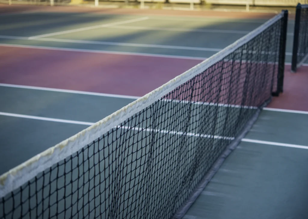 How to Install a Tennis Net - 5 Easy Steps - Tennis Pursuits